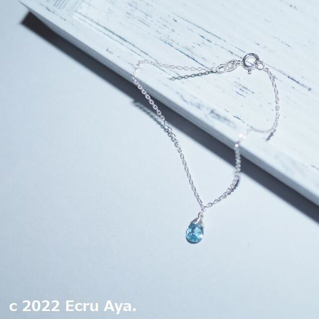 *柊の花*宝石質スカイブルートパーズAAAのブレスレット | iichi 日々の暮らしを心地よくするハンドメイドやアンティークのマーケットプレイス