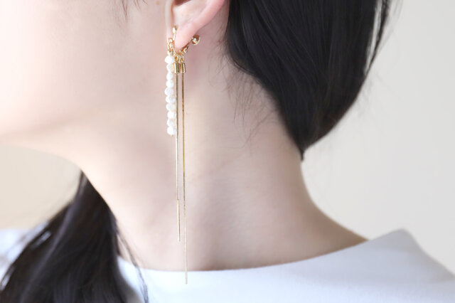 【長さ調整可能！】淡水パールとスネイクチェーンイヤリング (#882) | iichi ハンドメイド・クラフト作品・手仕事品の通販