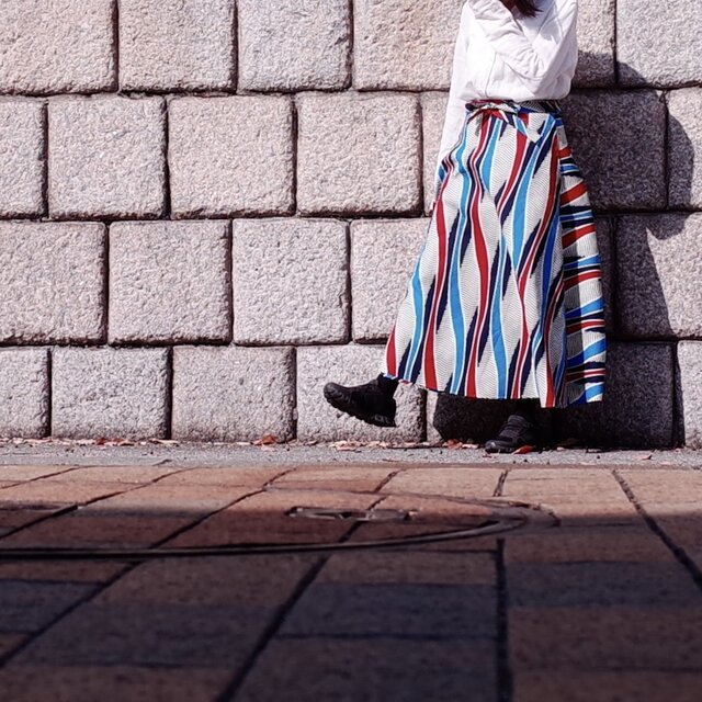 キテンゲ 半円形の巻きスカート vivid lines | iichi ハンドメイド・クラフト作品・手仕事品の通販