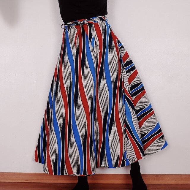 キテンゲ 半円形の巻きスカート vivid lines | iichi ハンドメイド・クラフト作品・手仕事品の通販