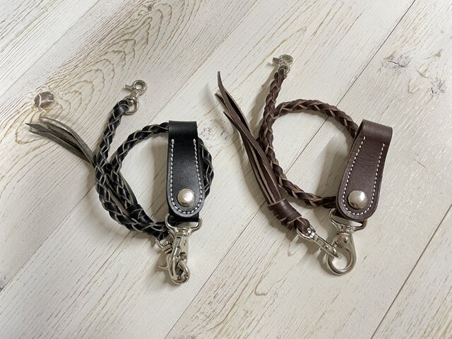 ウォレットコード ブラック | iichi 日々の暮らしを心地よくするハンドメイドやアンティークのマーケットプレイス