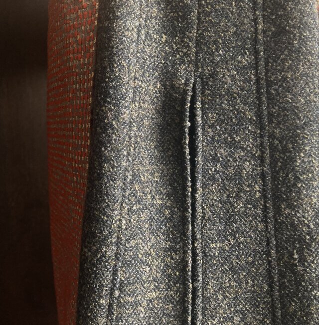 ウインタードレス orange forest/dark brown ヴィンテージ・ボタン | iichi 日々の暮らしを心地よくするハンドメイドやアンティークのマーケットプレイス