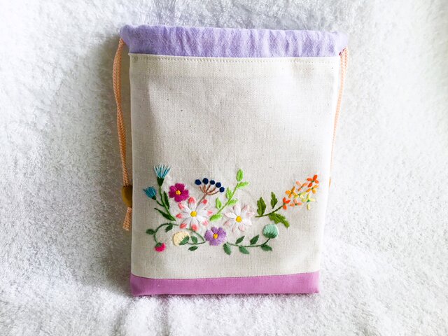 花刺繍の巾着・マゼンダ | iichi ハンドメイド・クラフト作品・手仕事品の通販