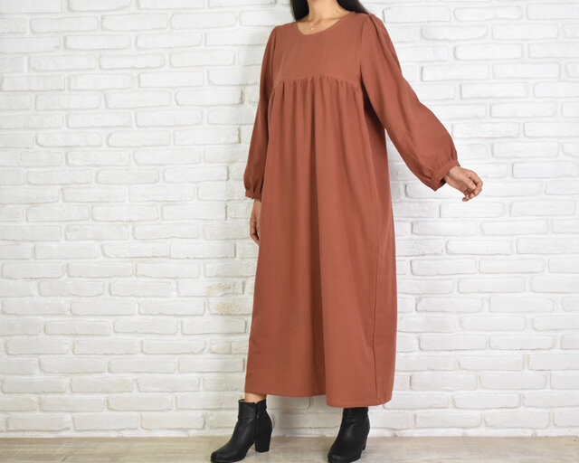 【大きいサイズ】ふんわり袖のギャザーワンピース ＜テラコッタ＞ | iichi ハンドメイド・クラフト作品・手仕事品の通販