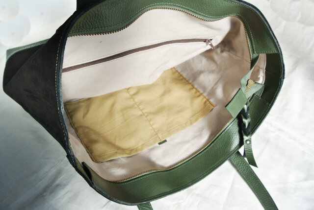 うさぎスカル（UR-1)、黒のヌバックのトート。 | iichi ハンドメイド・クラフト作品・手仕事品の通販