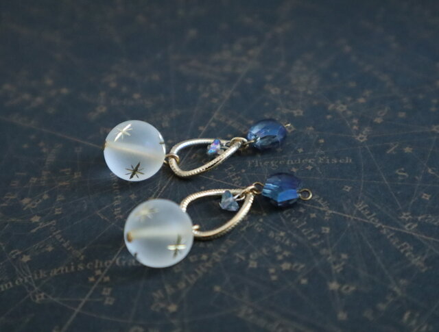 イヤリング/Star Sand in Night Sky -夜空の星砂-｜オウカノモリ/ouka no mori | iichi ハンドメイド・クラフト作品・手仕事品の通販