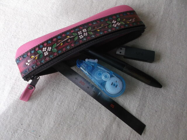 レザークラフトペンケース | iichi ハンドメイド・クラフト作品・手仕事品の通販