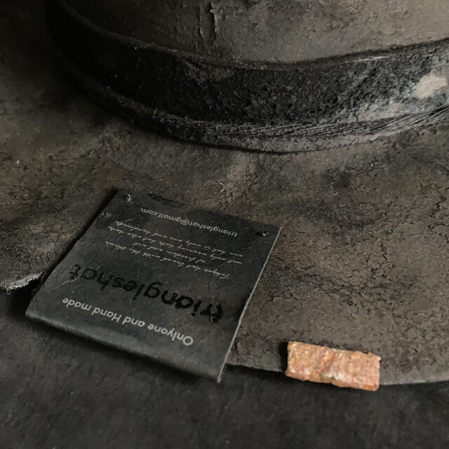Charcoal crow fedora hat | iichi ハンドメイド・クラフト作品・手仕事品の通販