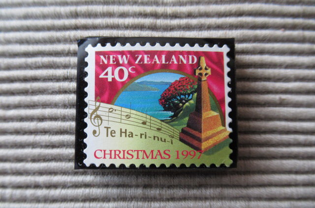 ニュージーランド クリスマス切手ブローチ8334 | iichi ハンドメイド・クラフト作品・手仕事品の通販