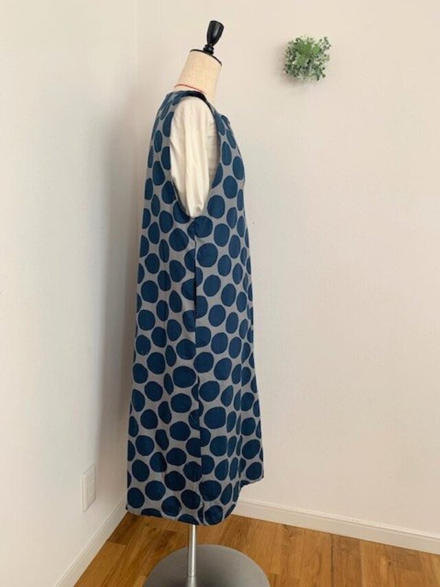 ジャンパースカート 大きなドット青/グレー地 着丈110cm 右ポケット付き オックス | iichi ハンドメイド・クラフト作品・手仕事品の通販