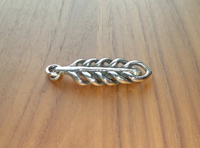 Phoenix feather pendant | iichi ハンドメイド・クラフト作品・手仕事品の通販