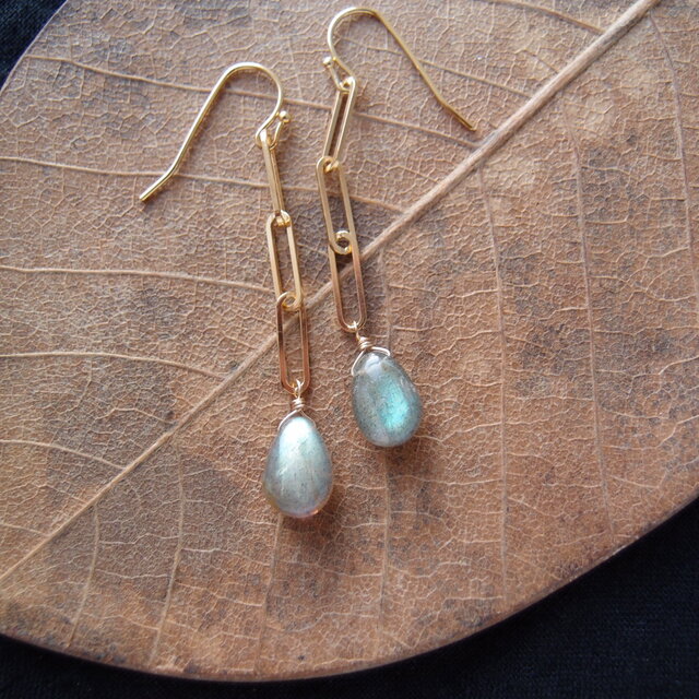 【GP】Labradorite／スクエアチェーン × ラブラドライトピアス | iichi ハンドメイド・クラフト作品・手仕事品の通販