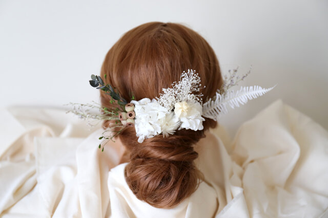 【ウェディング・成人式・卒業式・結納】ボタニカルヘッドドレス（ホワイトグリーン) M #942 | iichi 日々の暮らしを心地よくするハンドメイドやアンティークのマーケットプレイス