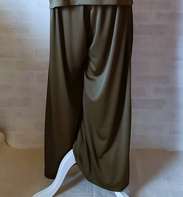 TOKI 008 イージーワイドロングパンツ (スムース）カーキグリーン | iichi ハンドメイド・クラフト作品・手仕事品の通販