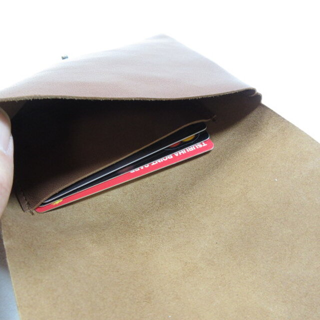 《ゴートスキン》B7対応パスポートケース・スムースブラウン・カードポケット付き・0166 | iichi ハンドメイド・クラフト作品・手仕事品の通販