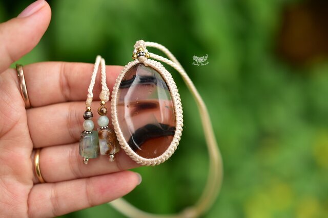 羽ばたくつばめ★アゲート マクラメペンダント781 | iichi ハンドメイド・クラフト作品・手仕事品の通販