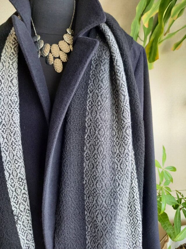 【手織り】カシミヤ100％ストール | iichi 日々の暮らしを心地よくするハンドメイドやアンティークのマーケットプレイス