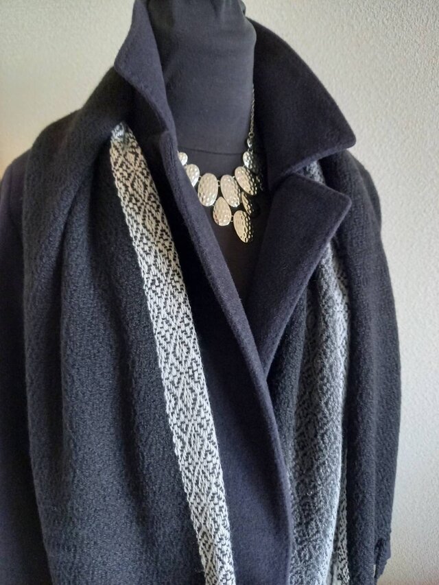 【手織り】カシミヤ100％ストール | iichi 日々の暮らしを心地よくするハンドメイドやアンティークのマーケットプレイス