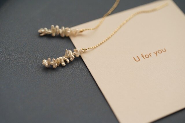 【one+】 あこやケシ10Kチェーンピアス | iichi 日々の暮らしを心地よくするハンドメイドやアンティークのマーケットプレイス