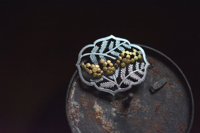 mimosa brooch | iichi ハンドメイド・クラフト作品・手仕事品の通販