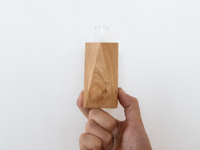 木のフラワーベース 「tempo」 ブラックチェリー無垢材 一輪挿し | iichi ハンドメイド・クラフト作品・手仕事品の通販