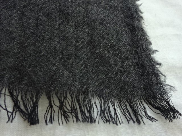 【受注制作・お届け1週間前後】チャコールグレー/なめらかwoolガーゼ 大判ロングストール | iichi ハンドメイド・クラフト作品・手仕事品の通販