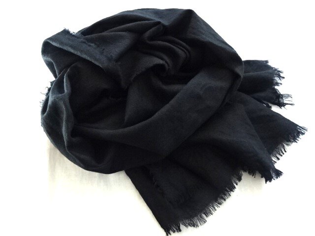 【受注制作・お届け1週間前後】黒/なめらかwoolガーゼ 大判ロングストール | iichi ハンドメイド・クラフト作品・手仕事品の通販