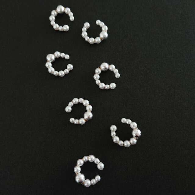 [イヤカフ] white×silver-pearl | iichi ハンドメイド・クラフト作品・手仕事品の通販