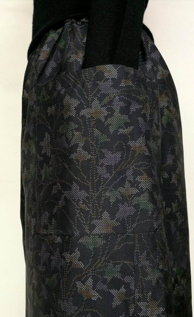 大島紬リメイク＊ガウチョパンツ | iichi 日々の暮らしを心地よくするハンドメイドやアンティークのマーケットプレイス