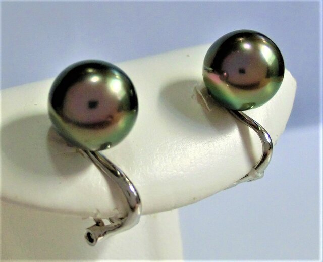 ブラックパール「淡水」キヤッチ／プラチナ900 | iichi ハンドメイド・クラフト作品・手仕事品の通販