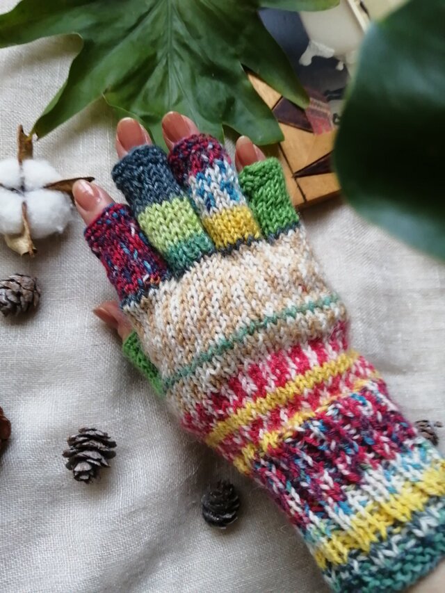 春色の指先フリー手袋 | iichi 日々の暮らしを心地よくするハンドメイドやアンティークのマーケットプレイス