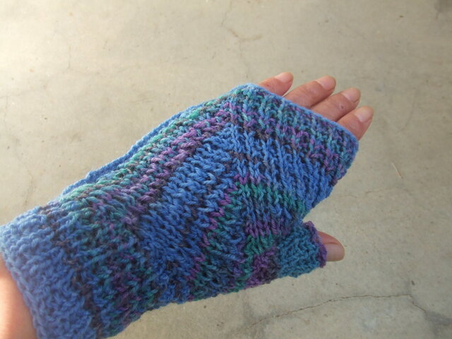 指先の出ているミトン 7 | iichi ハンドメイド・クラフト作品・手仕事品の通販