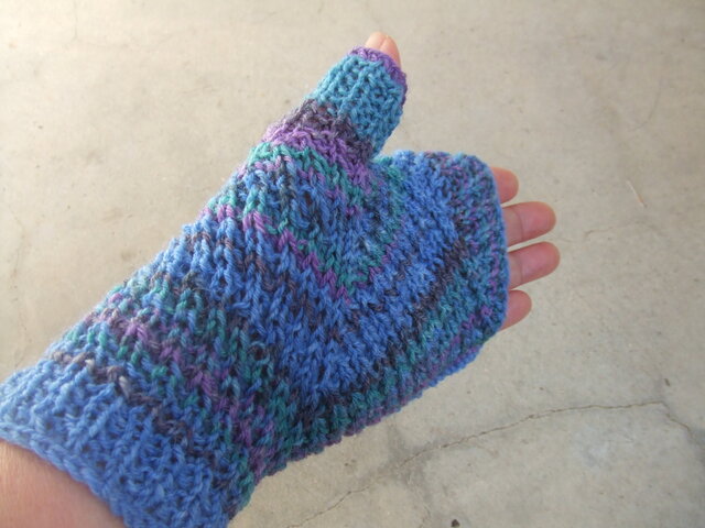 指先の出ているミトン 7 | iichi ハンドメイド・クラフト作品・手仕事品の通販