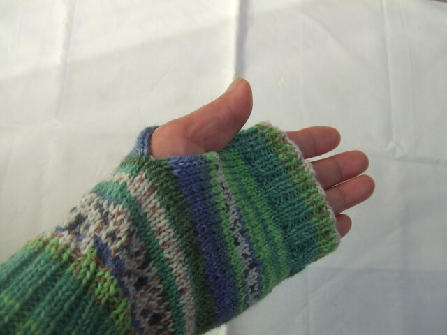 指先の出ているミトン 9 | iichi ハンドメイド・クラフト作品・手仕事品の通販
