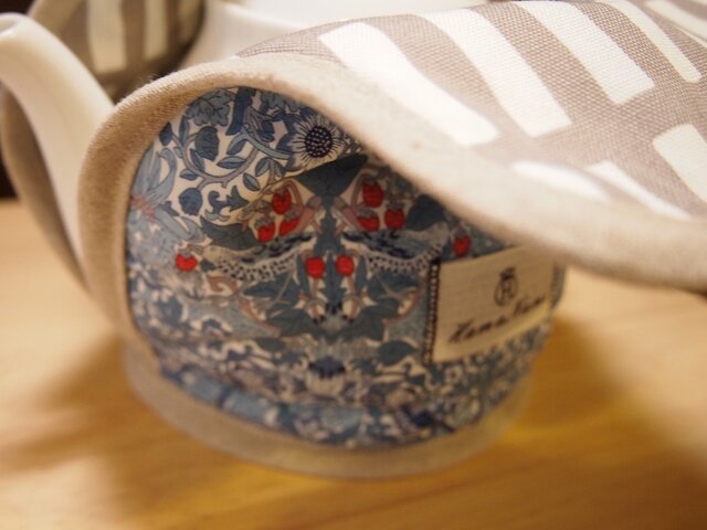 外さずに注げるティーコゼ Y08 | iichi ハンドメイド・クラフト作品・手仕事品の通販