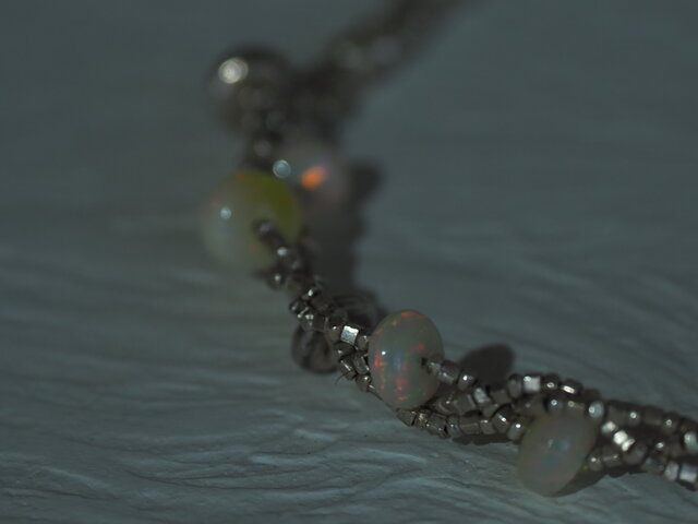 オパール シルバーブレスレット silver950 "編み込み" | iichi 日々の暮らしを心地よくするハンドメイドやアンティークのマーケットプレイス