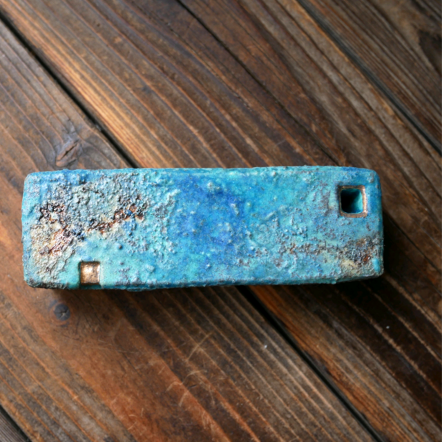 青色小窓角花瓶 no.11 | iichi ハンドメイド・クラフト作品・手仕事品の通販