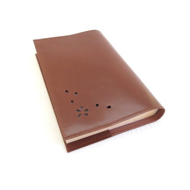 ハヤカワ文庫トールサイズ対応《ゴートスキン》「HANABIRA」・ブラウン・一枚革のブックカバー・0624 | iichi ハンドメイド・クラフト作品・手仕事品の通販