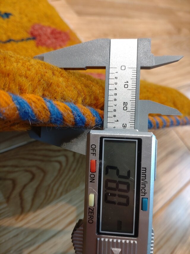 ペルシャ ギャッベ ミニマット 41.5x41cm 黄金色 ザクロ 実 | iichi ハンドメイド・クラフト作品・手仕事品の通販