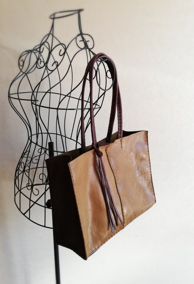 square tote A4 マスタードイエロー ダークブラウン オイルシュリンクレザー | iichi ハンドメイド・クラフト作品・手仕事品の通販