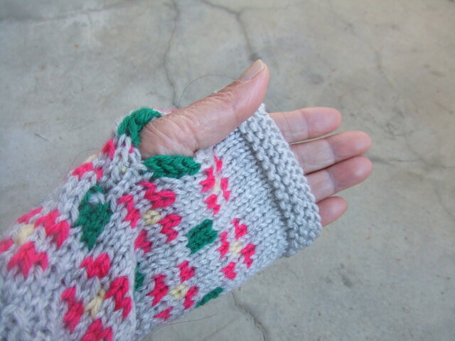 指先の出ているミトン | iichi ハンドメイド・クラフト作品・手仕事品の通販