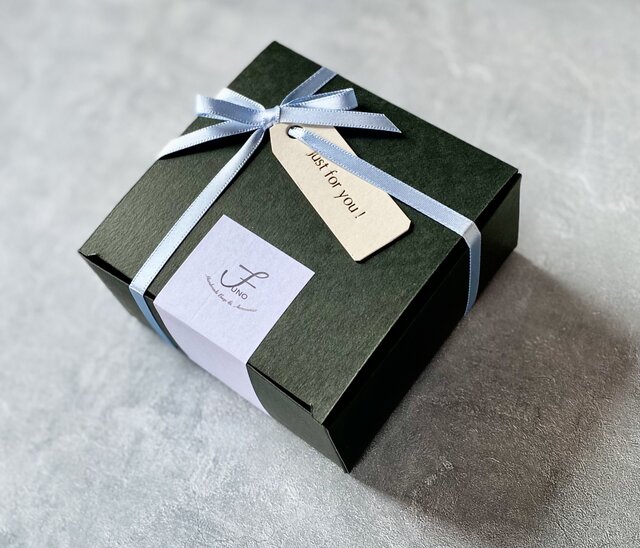 イタリアンレザーのラウンドコインケース コニャック＜お名入れ可能＞ | iichi 日々の暮らしを心地よくするハンドメイドやアンティークのマーケットプレイス