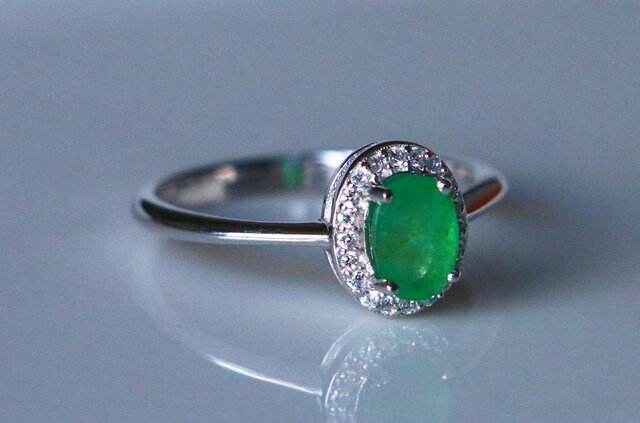 ビンテージスタイル＊天然エメラルド 指輪＊14.5号 SV | iichi ハンドメイド・クラフト作品・手仕事品の通販