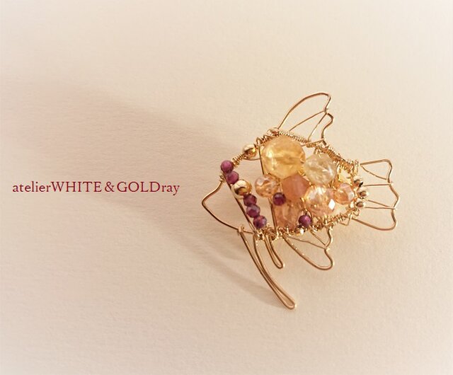 赤いおさかなブローチ Magical Fish | iichi ハンドメイド・クラフト作品・手仕事品の通販