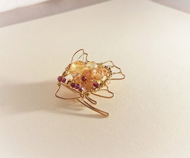 赤いおさかなブローチ Magical Fish | iichi ハンドメイド・クラフト作品・手仕事品の通販