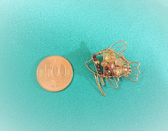 赤いおさかなブローチ Magical Fish | iichi ハンドメイド・クラフト作品・手仕事品の通販