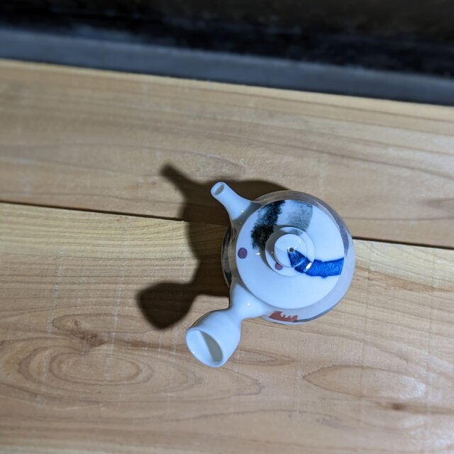 急須（落下うさぎ。このつまみは滑るぅぅ） | iichi ハンドメイド・クラフト作品・手仕事品の通販