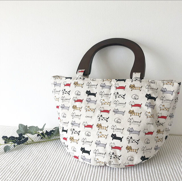 wood★ねこちゃんシンプルトートbag | iichi 日々の暮らしを心地よくするハンドメイドやアンティークのマーケットプレイス