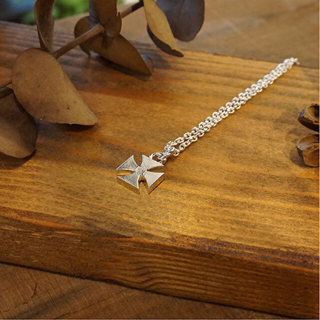 針突鋳物首飾マンダマーナ（四弁花紋） rp-98 | iichi 日々の暮らしを心地よくするハンドメイドやアンティークのマーケットプレイス