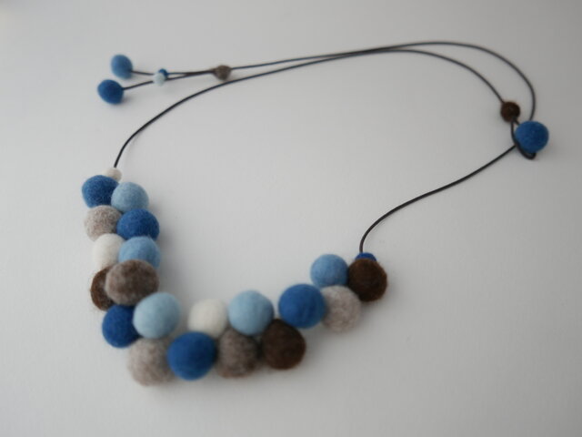 Single loop_L balls 藍01 | iichi ハンドメイド・クラフト作品・手仕事品の通販